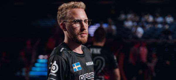 olof is training with FaZe