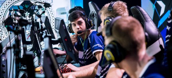 poizon misses IEM Global Challenge 2020 due to emergency surgery
