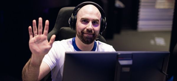 TaZ is the first one to have over 2,000 CS:GO official maps played