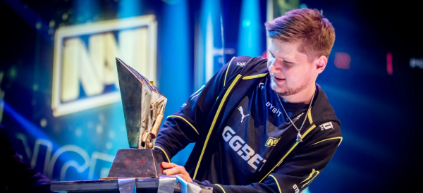 s1mple: Two or three consecutive Majors would be a great achievement ...