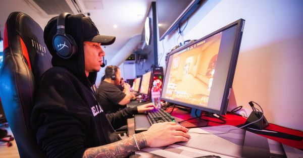 HEN1 enters free agency