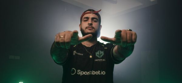 Official: Imperial add chelo