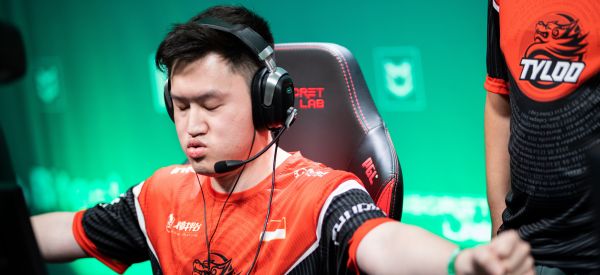 BnTeT and Attacker leave TYLOO