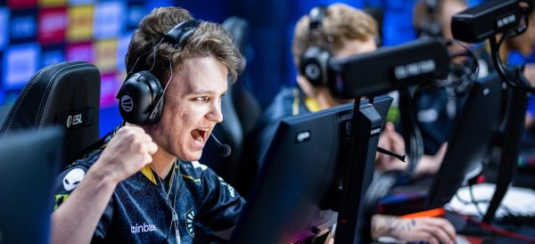 YEKINDAR buys out his contract from Virtus.pro