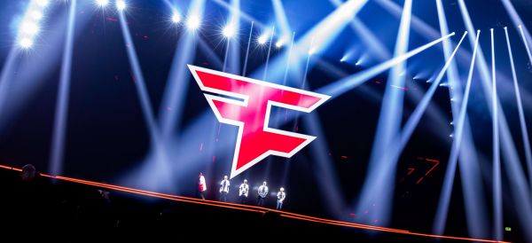 FaZe, G2 and NAVI nominated for HLTV.org's team of the year 2022 award