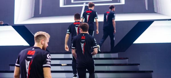 G2 players on their way to bootcamp ahead of new season