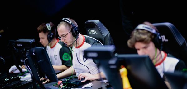 MOUZ and FaZe advance to CAC 2023 playoffs; Wings Up and NIP to compete ...