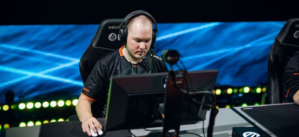 flusha to return to competing as stand-in for EYEBALLERS