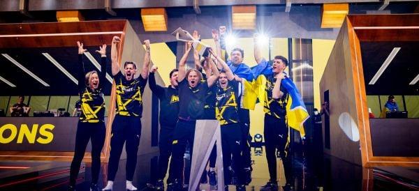 NAVI secure PGL CS2 Major Copenhagen 2024 trophy