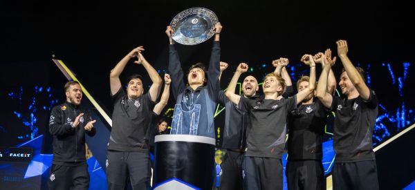 G2 secure IEM Dallas 2024 trophy
