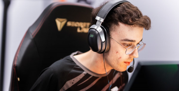 BESTIA replaces one player