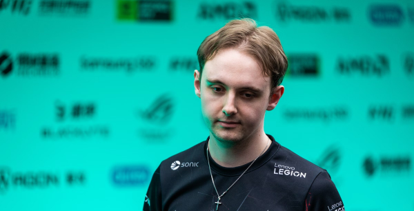 floppy enters free agency
