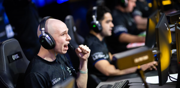 Official: EliGE joins FaZe