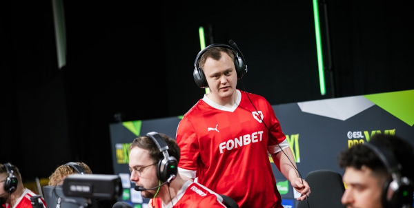 MOUZ head coach arrives at BLAST Open Lisbon 2025 for final match