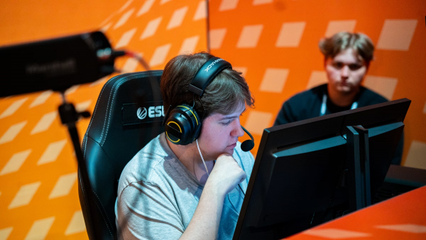 9INE parts ways with one player