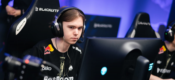 donk wins fifth season of FACEIT in CS2 in a row